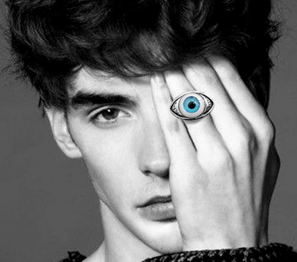 Blue Devil Eye Ring on Luulla